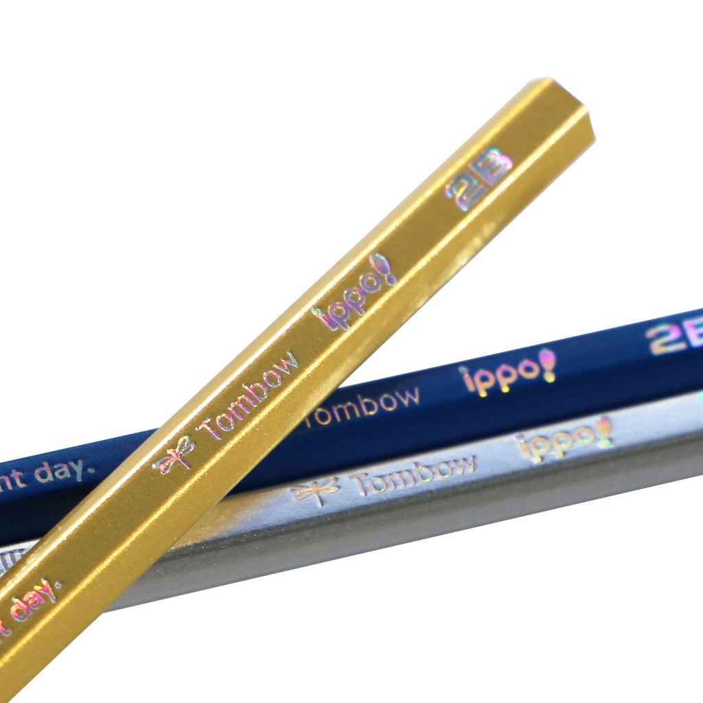 Sparkly pencils to support a child’s first steps in learning“ippo ...